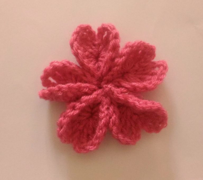 Crochet easy flower with hearts free pattern » Crochet Krafts